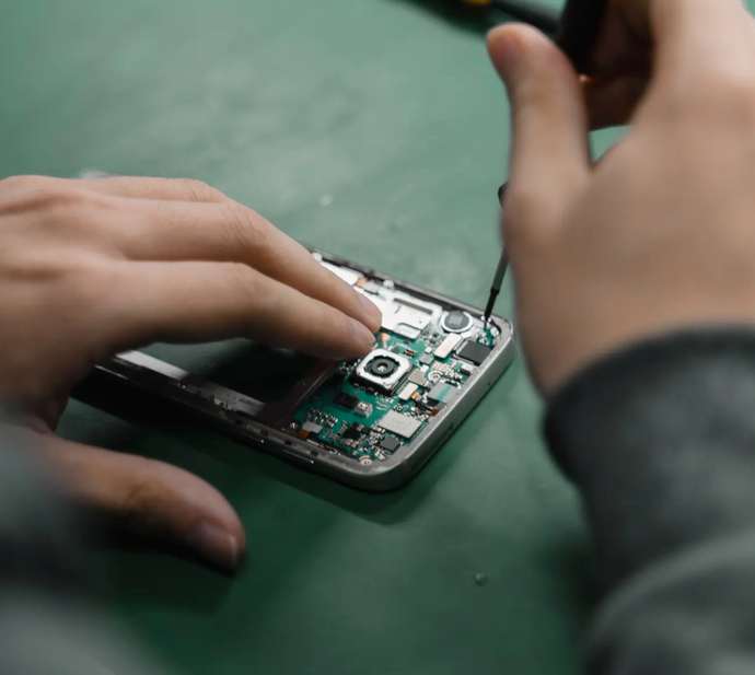 Refurbly Wholesale | Your trusted partner for second hand smartphones